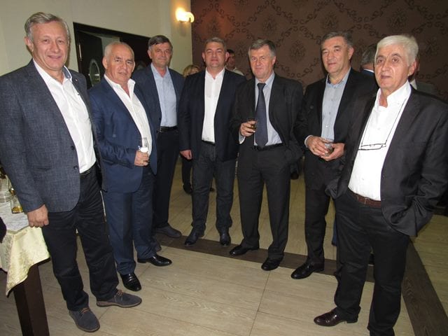 Ozonpress Koktel PU Gradac 97. Kostić: Trenutno podržavam aktuelnu ...