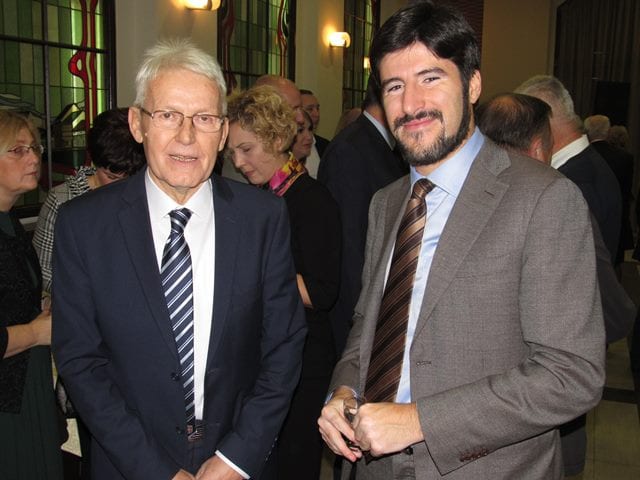 Ozonpress Koktel PU Gradac 97. Kostić: Trenutno podržavam aktuelnu ...