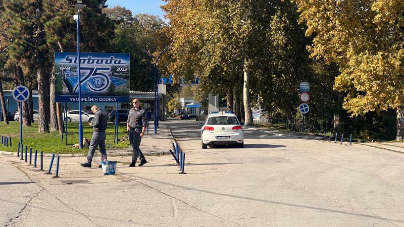 Ozonpress Povređeni radnik "Slobode" prebačen na VMA - Ozonpress