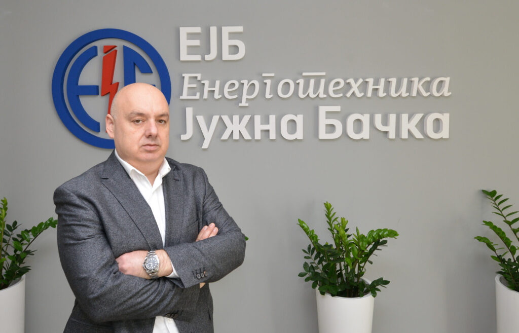 Ozonpress SNS je političko krilo mafije, ovo su skaj prepiske koje to ...